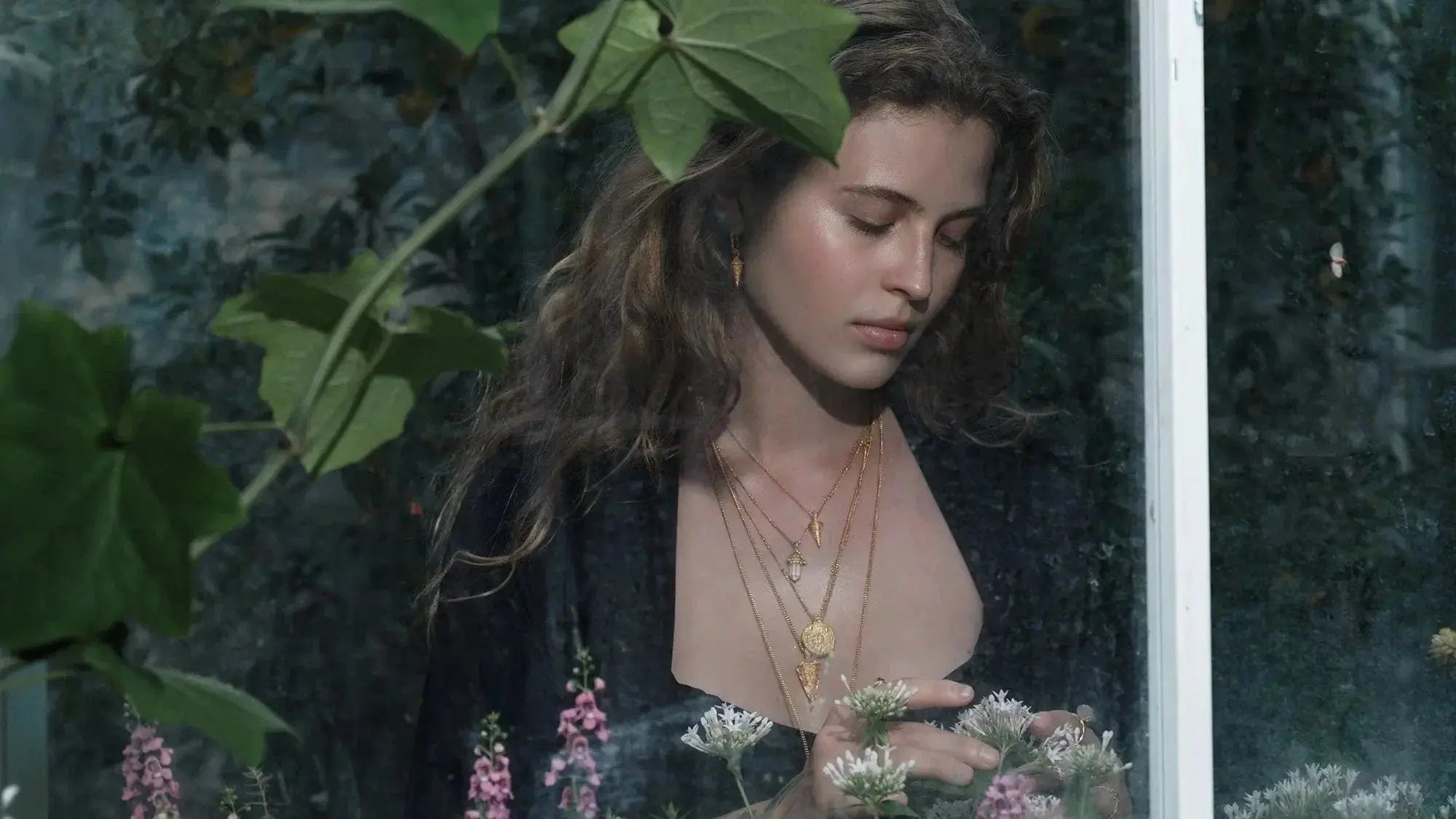 The Inner Oracle: A Story of Pendulums, Legacy & Intuition – Anandasoul